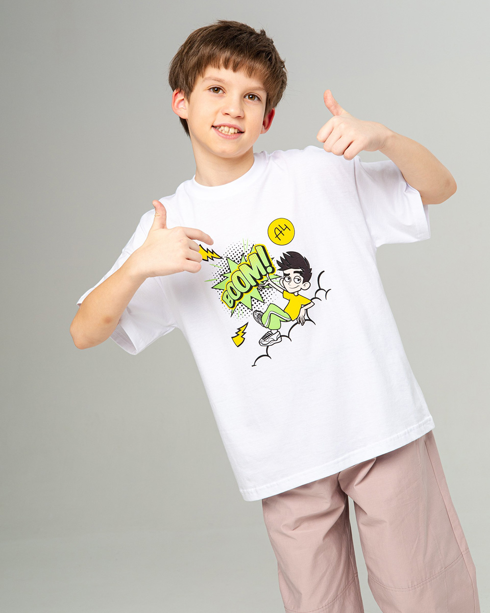 Белая футболка "BOOM A4" на официальном сайте одежды Влада Бумаги A4SHOP